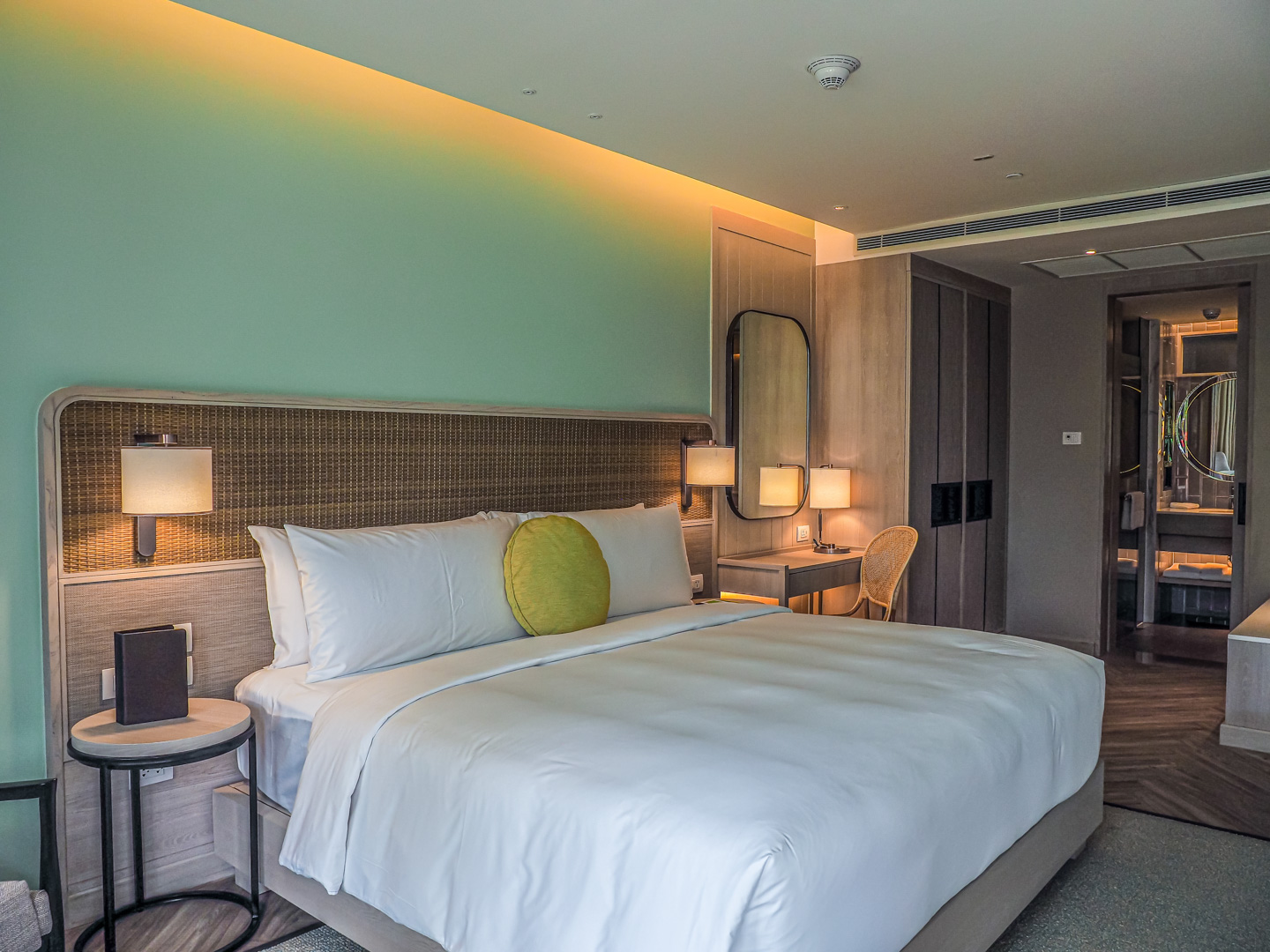 Amari Suites | SOtraveler.com