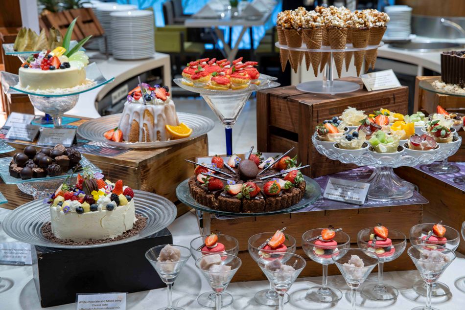 ‘LOBSTER & BEYOND’ Sunday Brunch ที่โรงแรมเซ็นทาราแกรนด์ แอท เซ็นทรัล ...