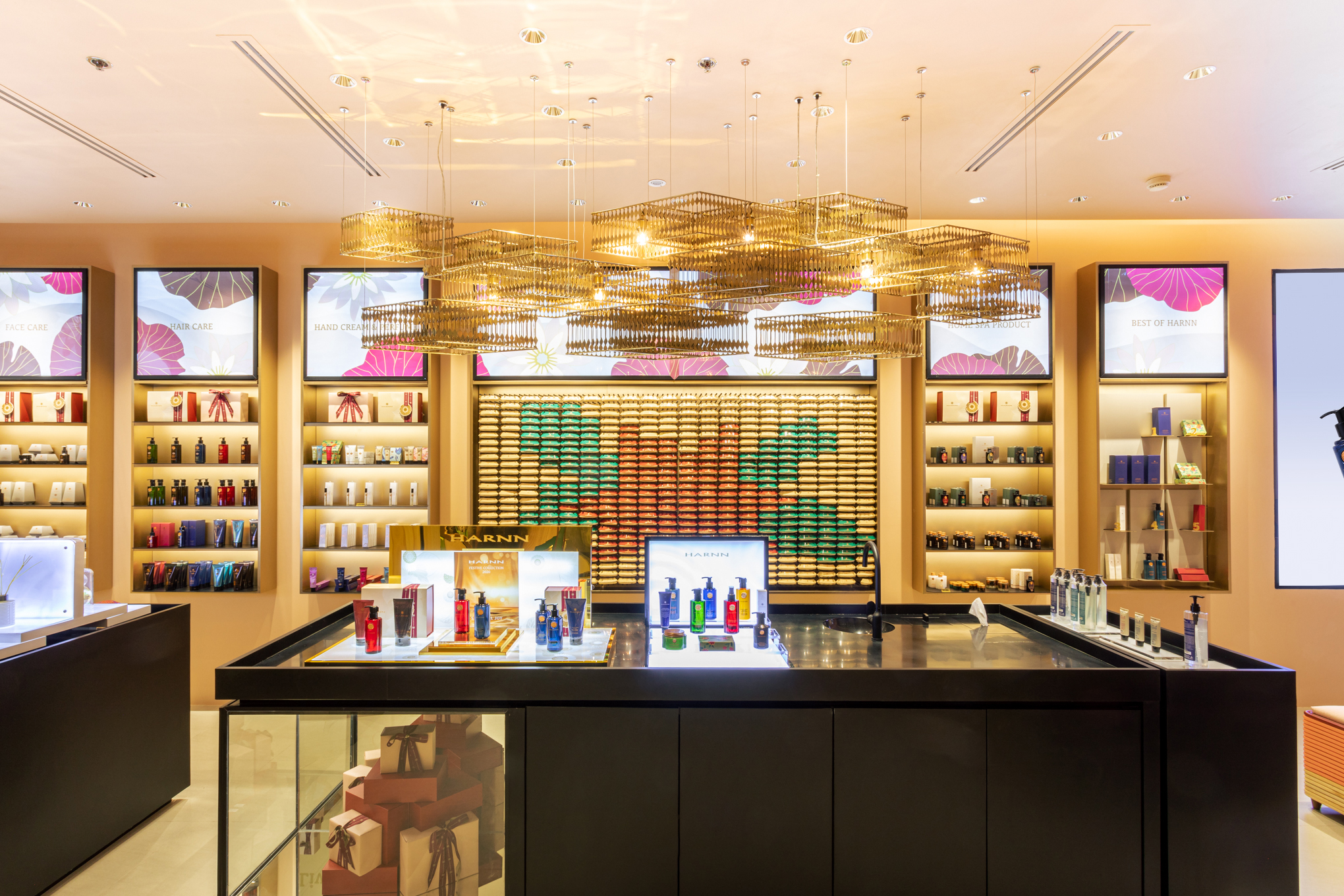 HARNN พลิกโฉม Concept Store ดีไซน์ใหม่ใจกลางเมือง ภายใต้แนวคิด “The New ...