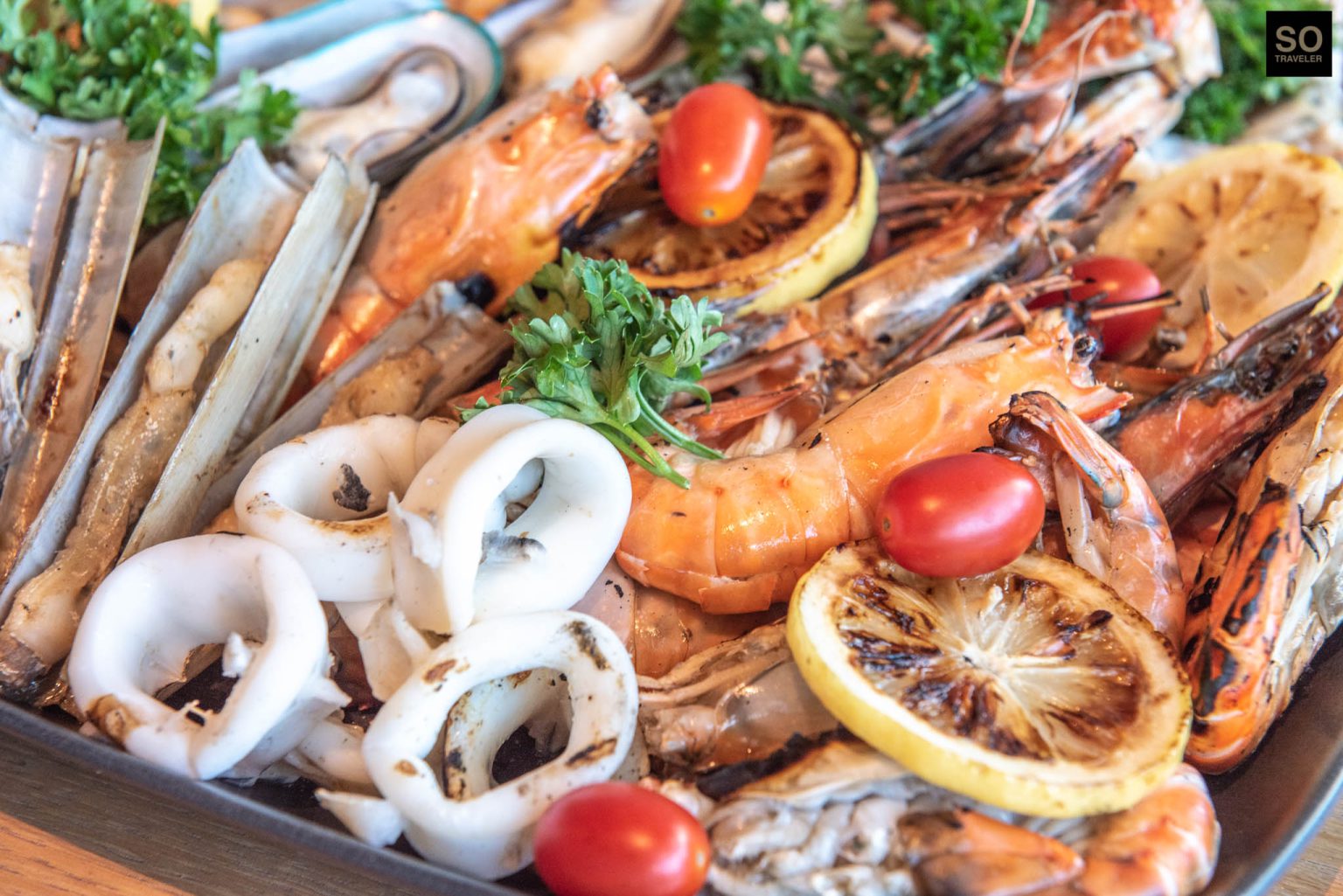 บุฟเฟ่ต์ ร้าน Praya Kitchen โรงแรม แบงค็อก แมริออท เดอะ สุรวงศ์ ...