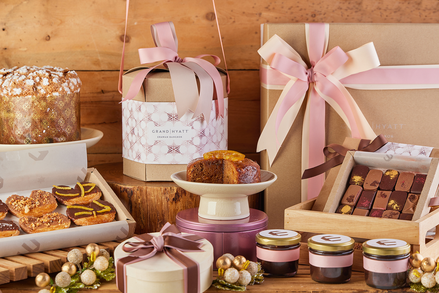 Holiday Hampers ของขวัญชิ้นพิเศษจากโรงแรม Grand Hyatt Erawan Bangkok