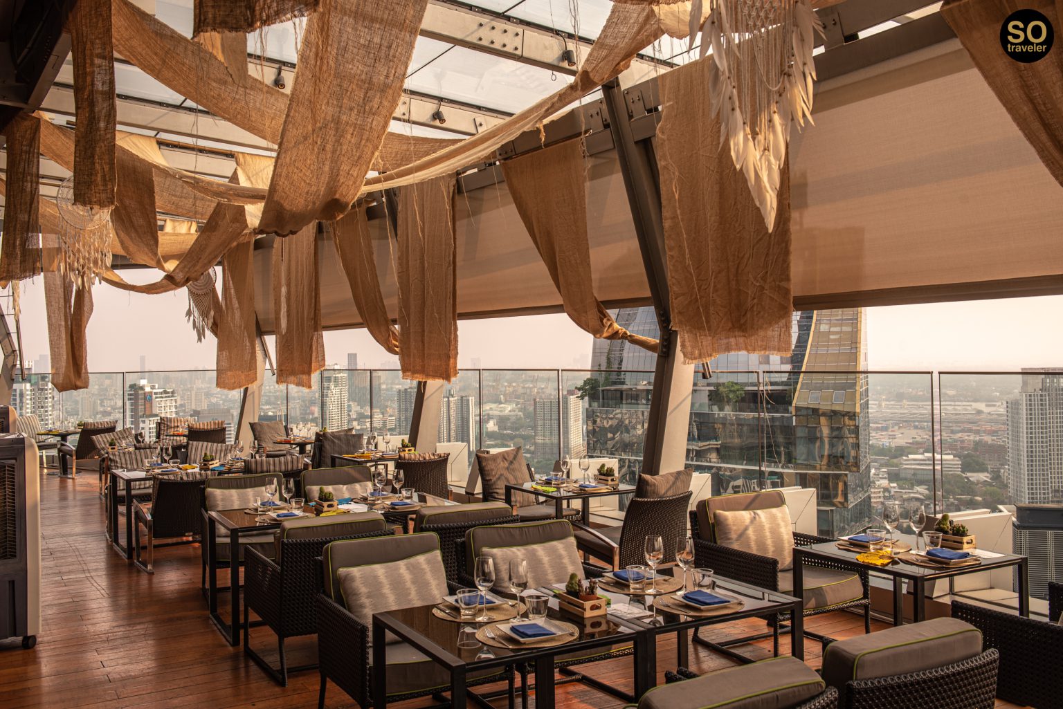 [รีวิว] Electronic Sunset Brunch บรั้นช์วันเสาร์บน OCTAVE ROOFTOP