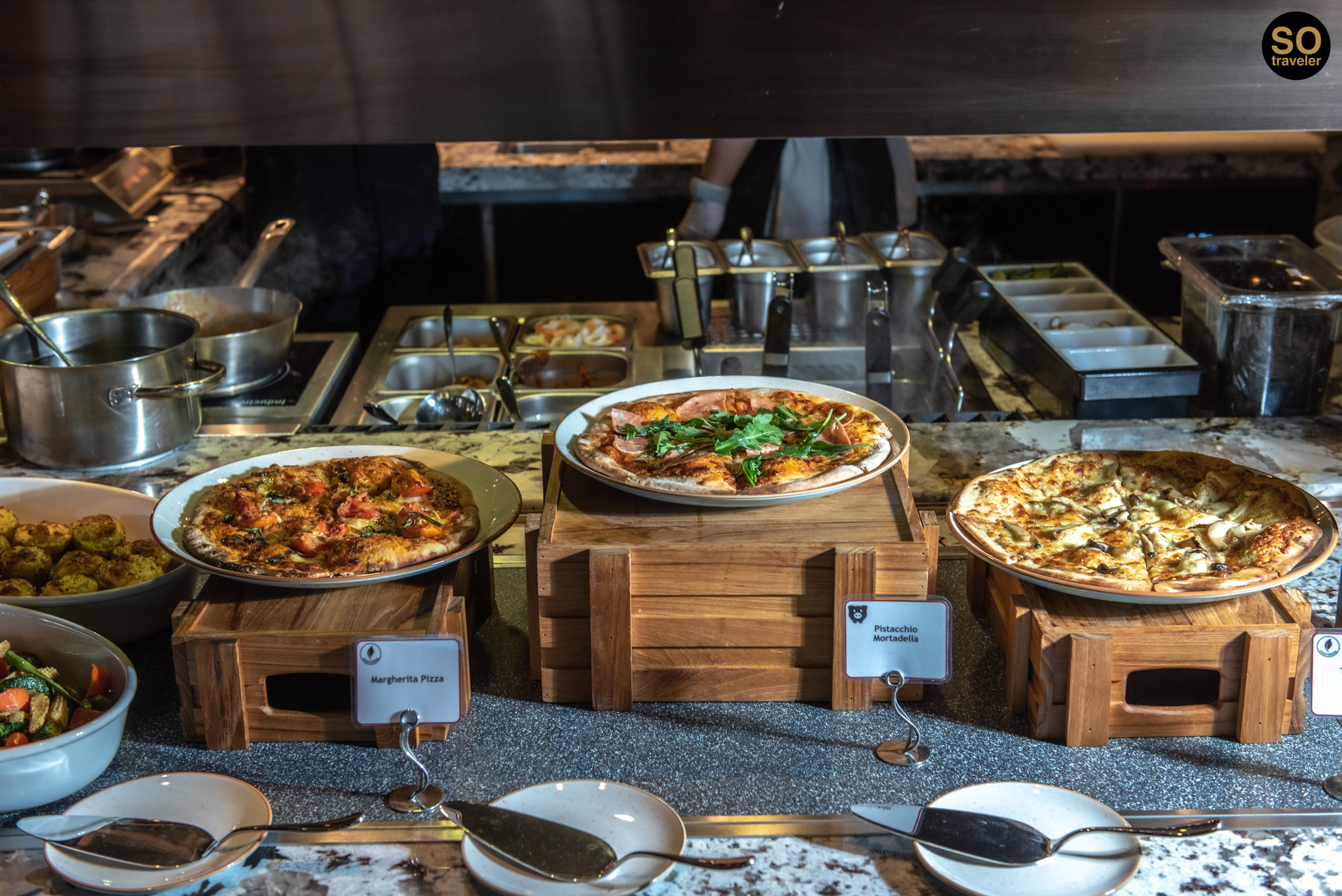Grand Dinner Buffet at The Market@5 (Eastin Grand Hotel Phayathai ...