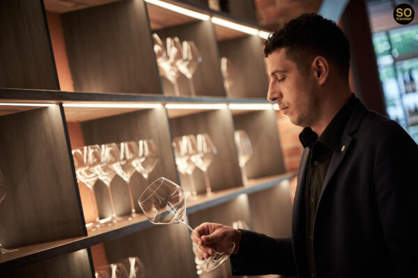 The Riddler Wine Bar & Restaurant (ซอยร่วมฤดี) ร้าน Every Day Dining ...