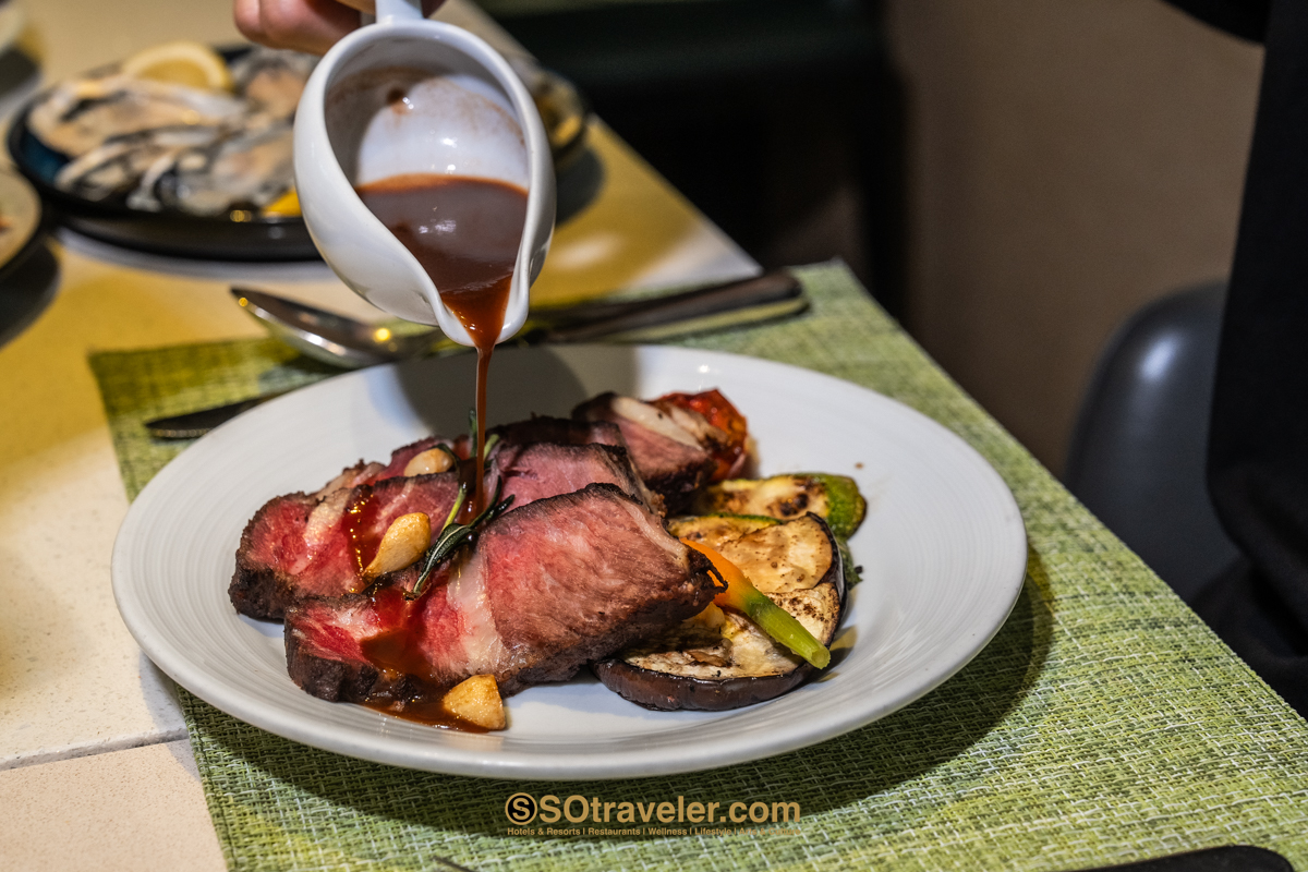 รีวิว Sunday Roast Brunch at Pullman King Power Bangkok | SOtraveler.com