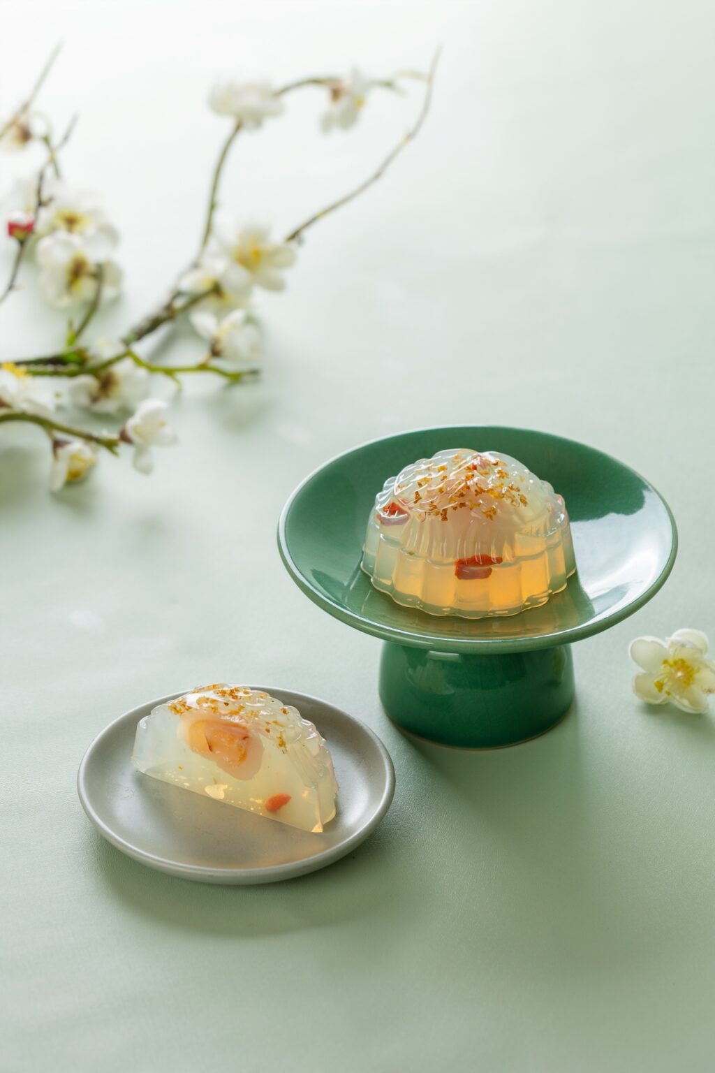 Mooncake 2025: Banyan Tree Bangkok | SOtraveler.com
